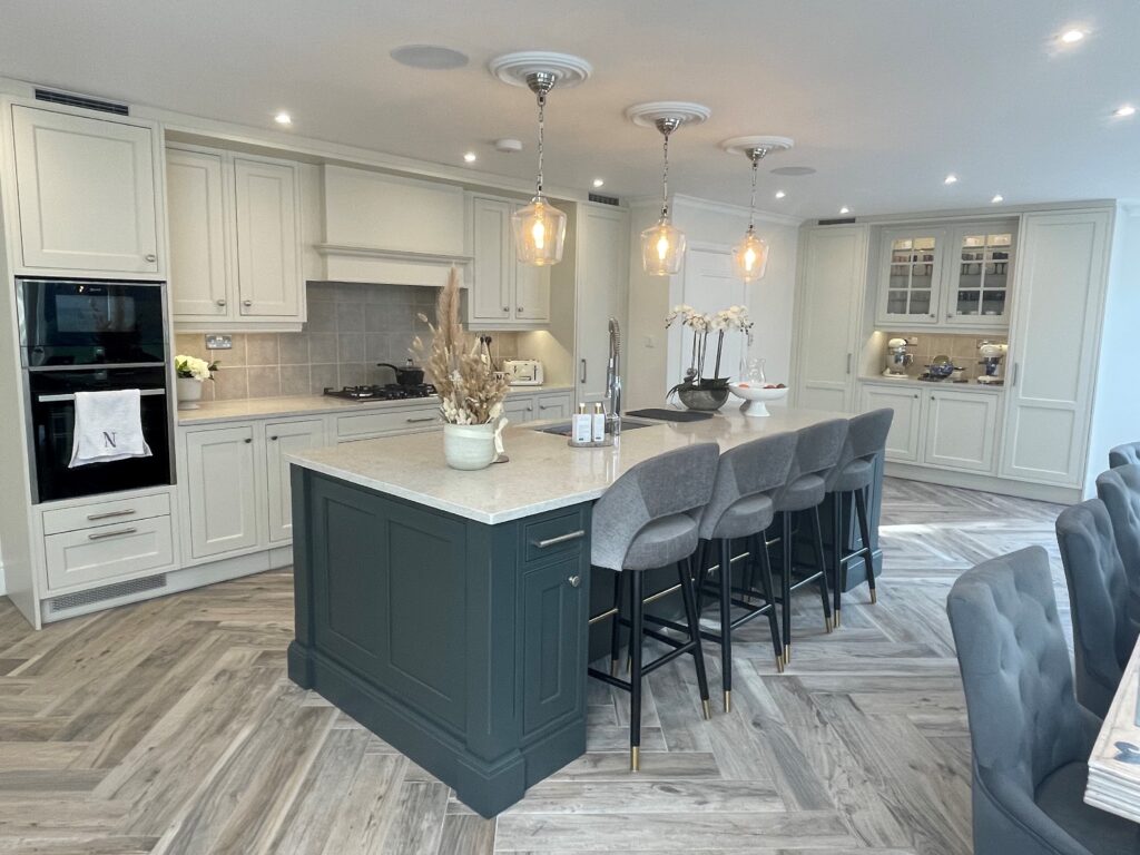 Suburban Style in Stoneygate - Dewhirst Kitchens